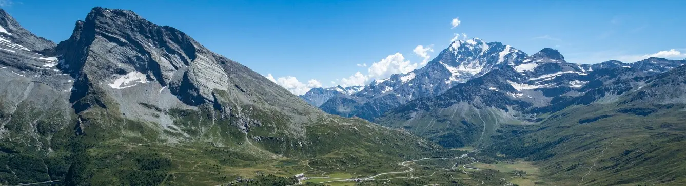 Photovoltaik Grossanlage Gondosolar – grösste Solarbaum-Anlage der ...